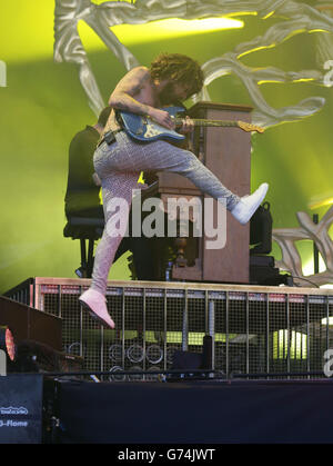 Simon Neil of Biffy Clyro performing at Glastonbury Festival 2025 on ...