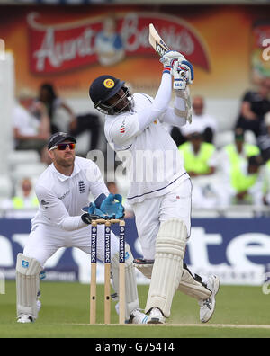 Sri Lanka's Angelo Mathews bats during the first day of the second ...