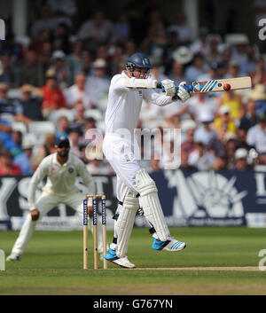 Stuart Broad of England batting during the third day of the Second Nat ...