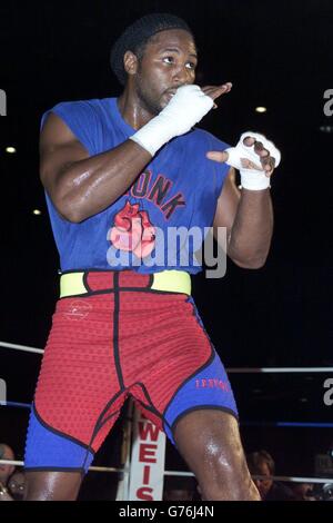 Lennox Lewis Training Stock Photo - Alamy