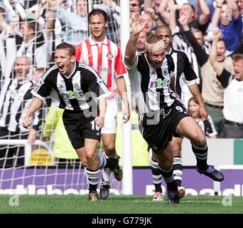 Newcastle's Alan Shearer (left) and Craig Bellamy (right) meet Steven ...