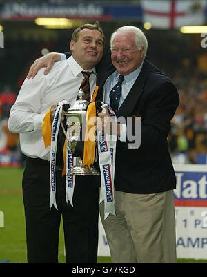 SIR JACK HAYWARD & DAVE JONES WOLVES CHAIRMAN & MANAGER HIGHFIELD ROAD ...