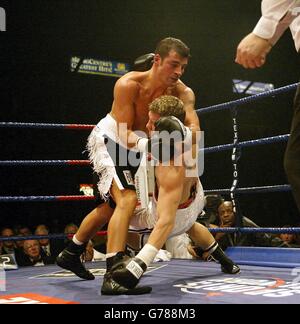 Joe Calzaghe v Tocker Pudwill Stock Photo - Alamy