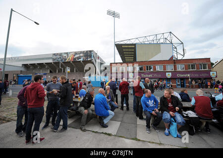 Burnley fans get pre match food before the Premier League match at Turf ...