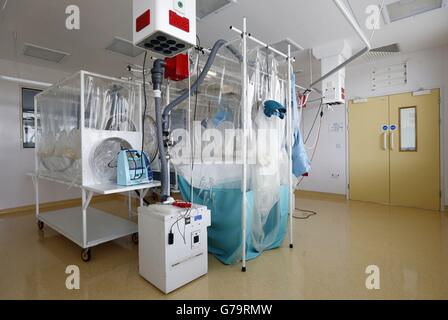 A high level isolation apparatus in the High Secure Infectious Disease ...