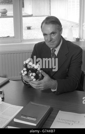 Australian-born Professor John Cornforth, 58, from Sittingbourne ...