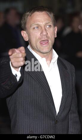 Actor Daniel Craig arrives for the celebrity screening of Michael Moore ...