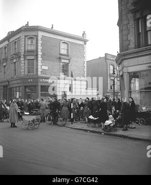 British Crime - Murder - 10 Rillington Place - London - 1966 Stock ...