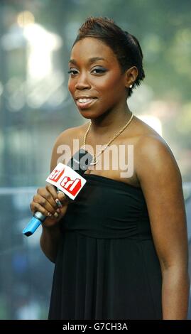 Hip-hop singer Estelle during her guest appearance on MTV's TRL - Total ...