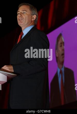 Defence Secretary Geoff Hoon during a news conference at the Hyatt ...