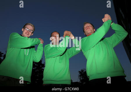 Nottingham Forest fans pay tribute to former manager Brian Clough by ...