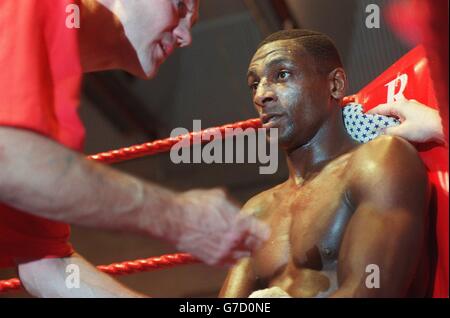 Boxing. Herol Bomber' Graham Stock Photo - Alamy