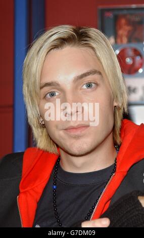 Alex band from the calling live at factory Manchester uk 10th febuary ...