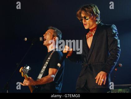 Frankie Goes To Hollywood, with new lead singer Ryan Malloy (right ...