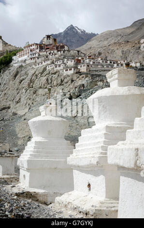 Tibetan monastery, gompa, stupa and chorten in Tsarang, Charang ...