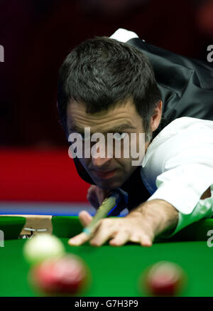 Matthew Selt during his match against Xiao Guodong (not pictured ...