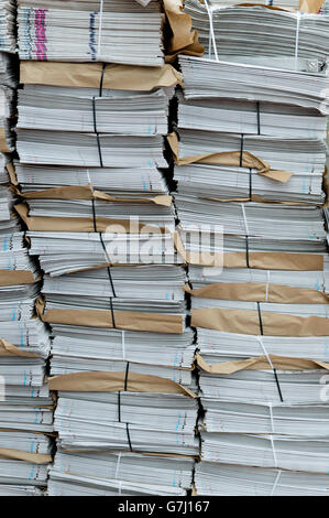 used paper, bundle of newspapers Stock Photo - Alamy