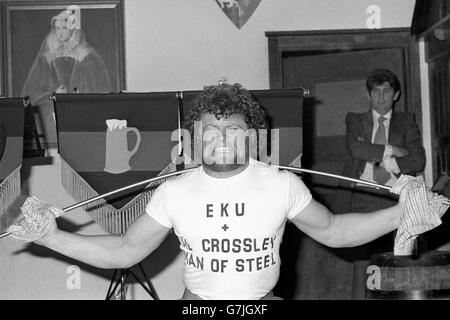 Sport - Strongman - Allan Crossley. British strongman Allan Crossley ...