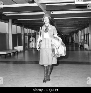 Miss World 1974 - Royal Albert Hall, London. Miss United Kingdom Helen ...