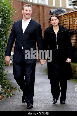 Matthew Pinsent with his wife Dee at Henley. Matthew Pinsent becomes ...