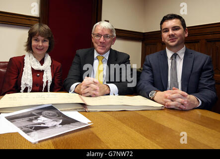 The family of Lance Corporal Joshua Leakey; his parents Mark (right ...