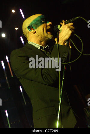 REM Concert - Carling Apollo - Hammersmith Stock Photo - Alamy
