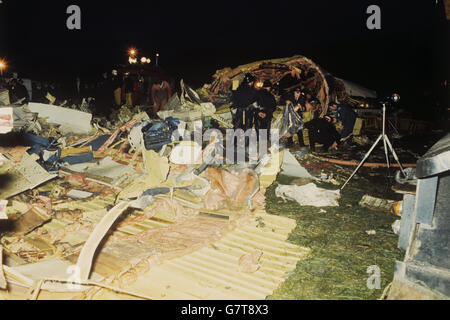 Trident Air Crash - Wreckage in Staines Stock Photo: 108098649 - Alamy