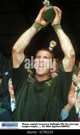Rugby Union - Courage League - Northampton v Wasps. Wasps celebrate ...