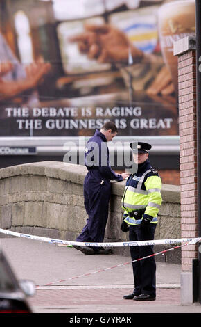 Body Discovered in Canal - Ballybough Bridge, Royal Canal Stock Photo ...
