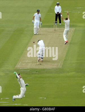 BJ Watling of New Zealand bowling during a New Zealand cricket team ...