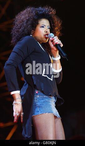 TMF Awards 2005 - Ahoy Stadium. British pop girlband Girls Aloud ...