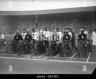 Speedway - First Test - England v Australia - Wembley Stadium. Aub ...