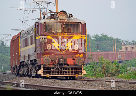 Electric traction, Indian Railways, India Stock Photo: 104412833 - Alamy