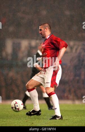 Soccer ... David Busst Testimonial ... Coventry City v Manchester ...
