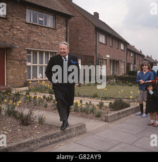Politics - General Election 1966 - Polling Day Tour - Bexley Stock ...