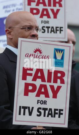 Workers strike at ITV - Southbank Stock Photo - Alamy