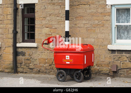 Royal Mail Post Trolley Stock Photo: 79722716 - Alamy