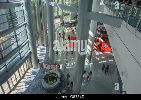 VidCon conference for YouTube creators, influencers, industry experts ...