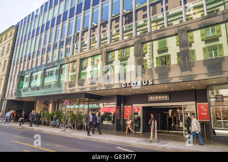 Switzerland, Geneva, luxury shops at Rue du Rhone Stock Photo - Alamy