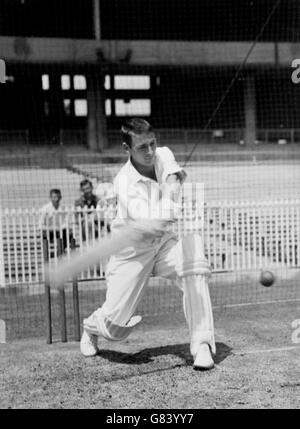 Cricket. Jack Potter, Victoria Stock Photo - Alamy