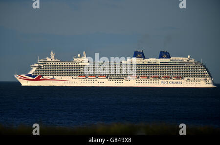 Britannia cruise around British Isles Stock Photo - Alamy
