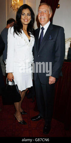 Entertainer Bruce Forsyth with his wife Wilnelia and daughters Julie ...