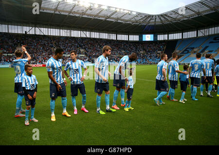 Coventry City players line up prior to the match Stock Photo - Alamy