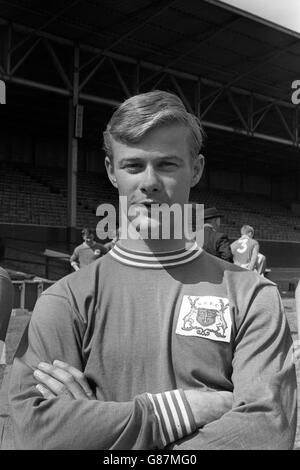 Peter Grummitt, Nottingham Forest goalkeeper April 1963 Stock Photo - Alamy