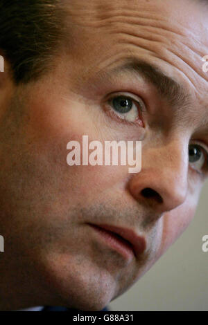 (L-R) The Regional Minister of Economy, Finance and Employment of the ...