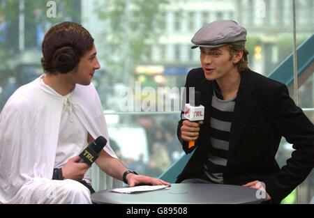 MTV TRL - Total Request Live Show - Leicester Square Studios. Singer ...