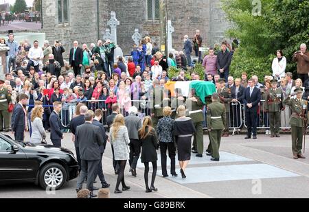 The coffin arrives for the state funeral of executed rebel Thomas Kent ...