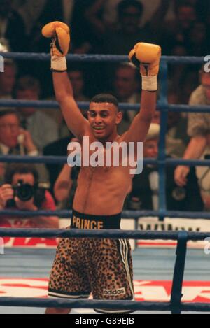 Boxing - WBO & IBF Featherweight World Championship - Prince Naseem ...