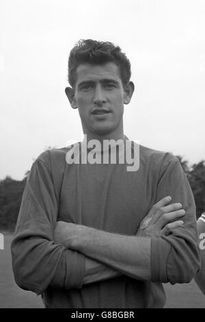 England's World Cup goalkeeper Peter Shilton, his wife Sue with sons ...