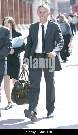 Libel Trial - Gary Lineker - High Court Stock Photo - Alamy